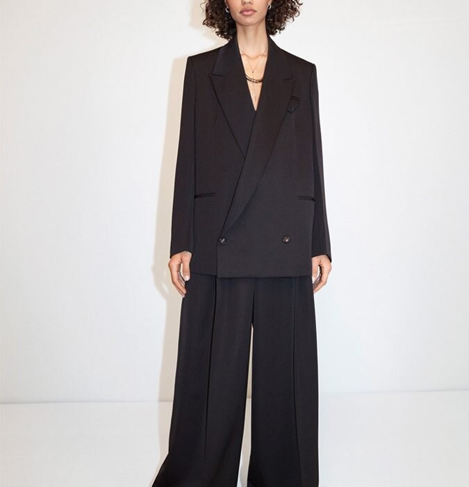 7 Best Power Suits for Corporate Coolness 2022