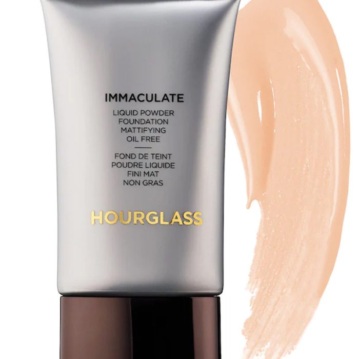 13 Best Foundations for Oily Skin 2021: Matte & Oil-Free Foundations