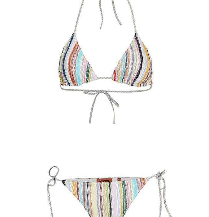 21 Cute Beach Outfits for Summer 2022: Beach Fashion & Looks