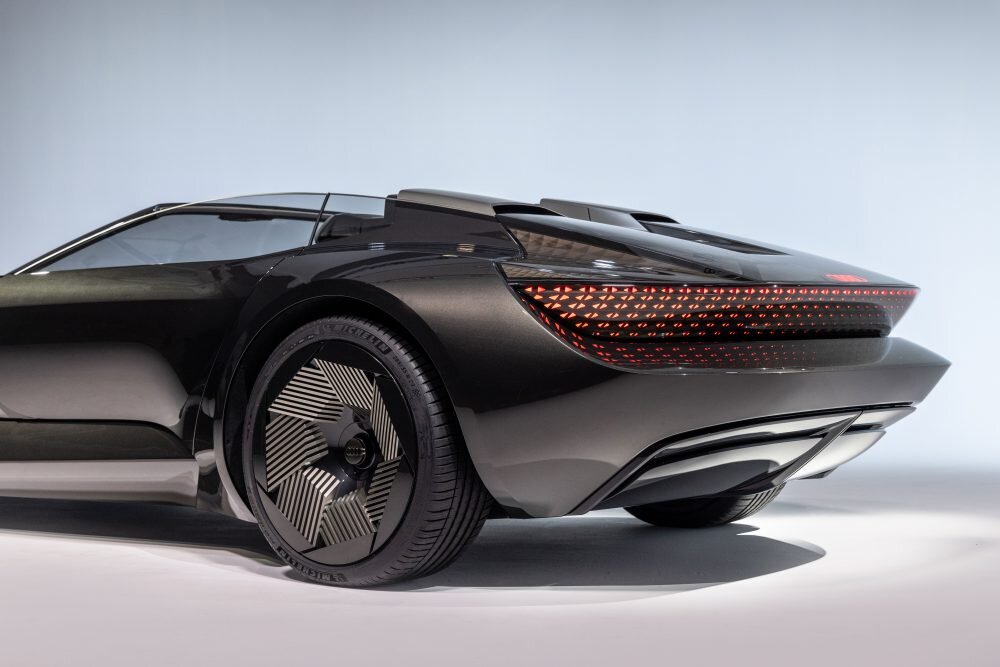 Audi’s Skysphere Concept Transforms from Grand Tourer to Roadster