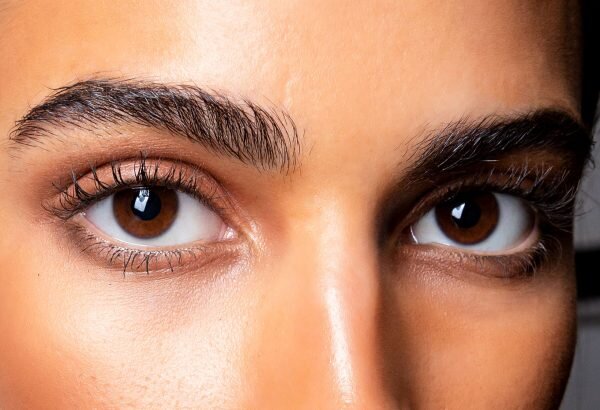 8 Best Oil-Free Mascaras: Water-Based Mascaras For Eyelash Extensions