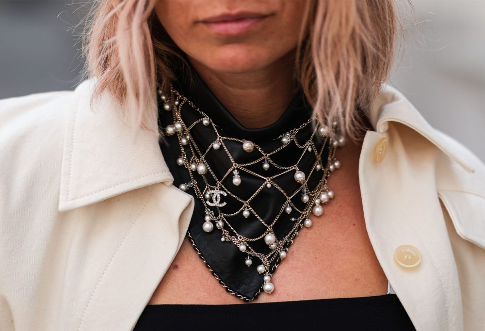 7 Best Necklace Trends to Wear in 2021: Flat Chains, Logos & Fringe