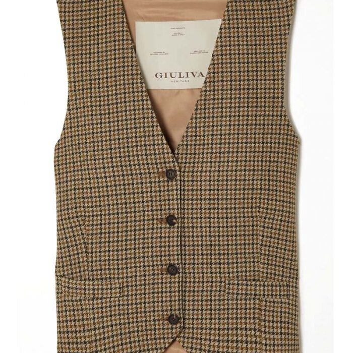 26 Vests For Women 2021: Stylish Vests For Layering