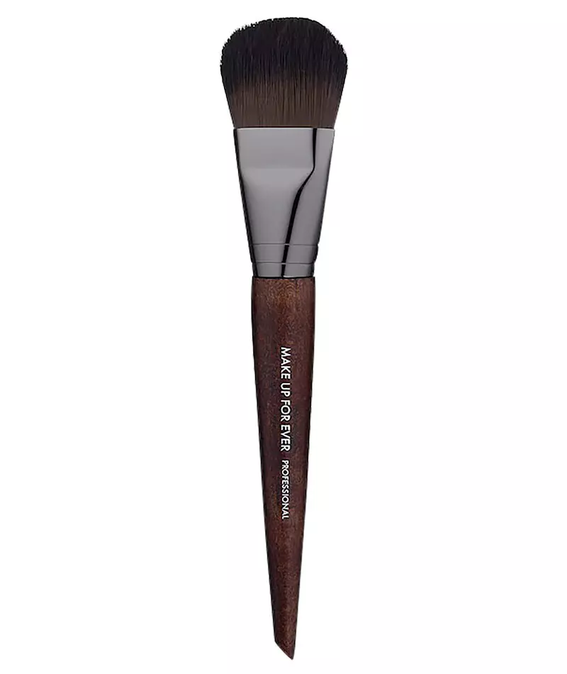 15 Best Foundation Brushes for Every Type of Coverage