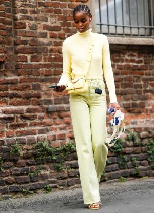 6 Stylish Yellow Outfit Ideas: How to Wear Yellow