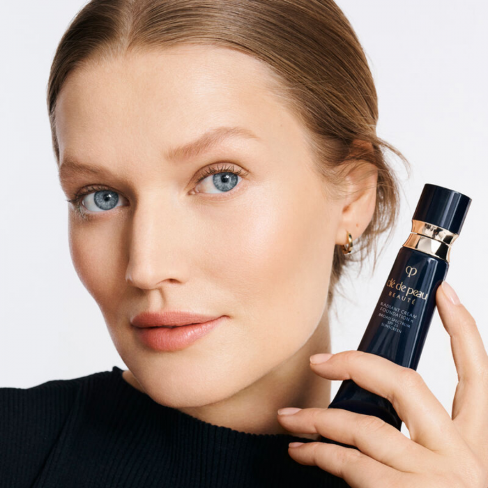 Does Clé de Peau's Radiant Cream Foundation Deliver the Glow? We Put It to the Test