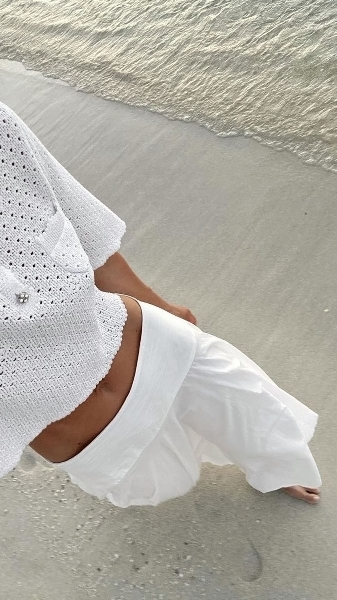 Classy Beach Outfit Ideas to Try In 2024, Whether Lunching or Lounging