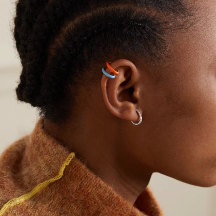 20 Minimalist Earrings That Epitomize ‘Less Is More’