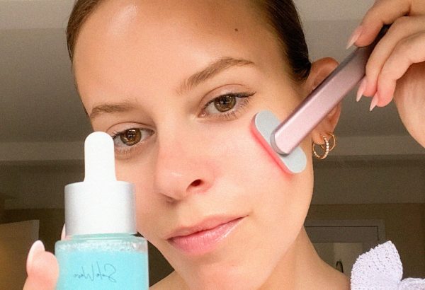 Solawave Review 2026: Does The Red Light Skincare Wand Work?
