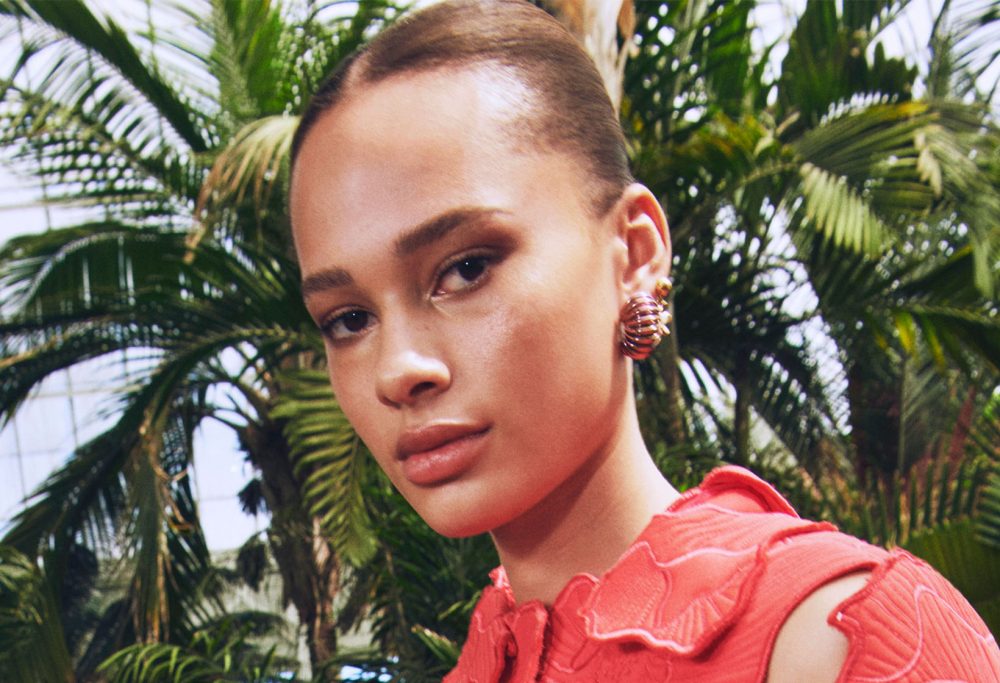 16 Best Sweat-Proof Makeup Products: Summer Makeup