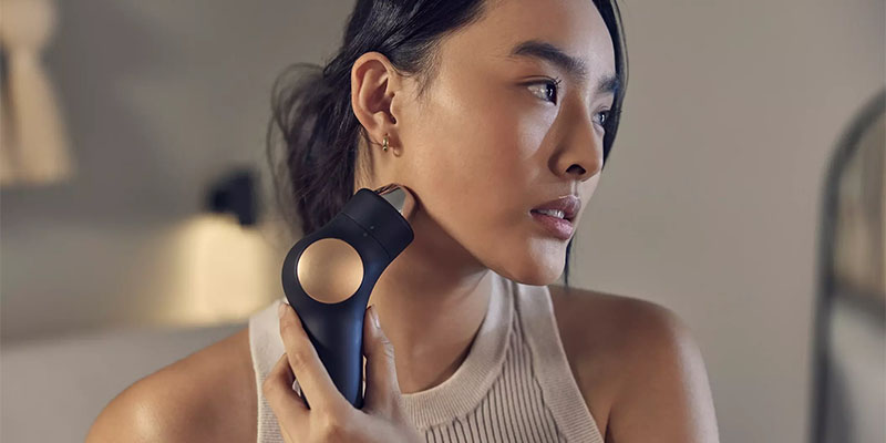 TheraFace Pro Review: Therabody Face Massager & Cleansing Tool