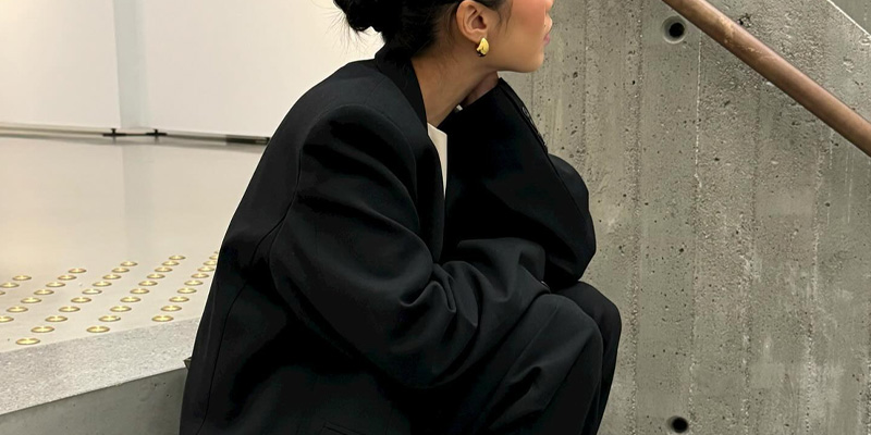 14 Best Minimalist Clothing Brands: Timeless Minimalist Brands