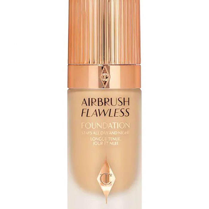 15 Best Foundations for Large Pores: Foundations That Blur & Conceal