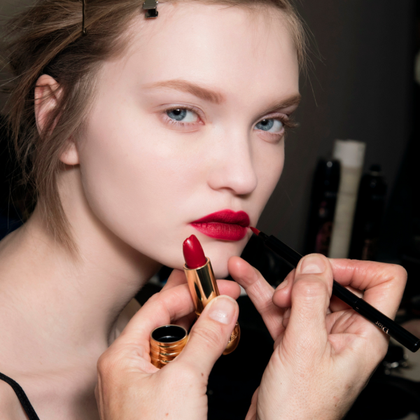 15 Best Fall Lipstick Colors 2022, According to Pros