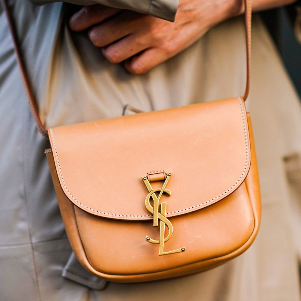 12 Best Everyday Bags 2022, According to Fashion Experts