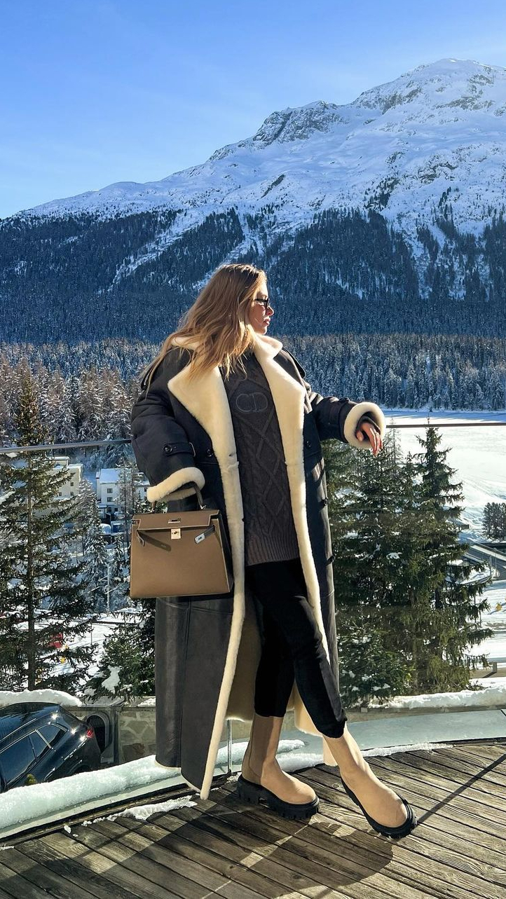 What to Wear to a Ski Chalet: You'll Be The Best Dressed on the Mountain