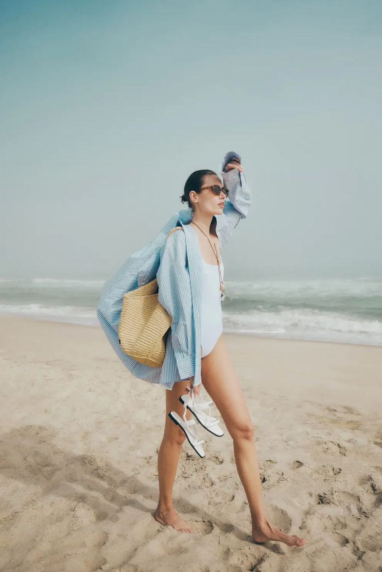 Classy Beach Outfit Ideas to Try%2C Whether Lunching or Lounging