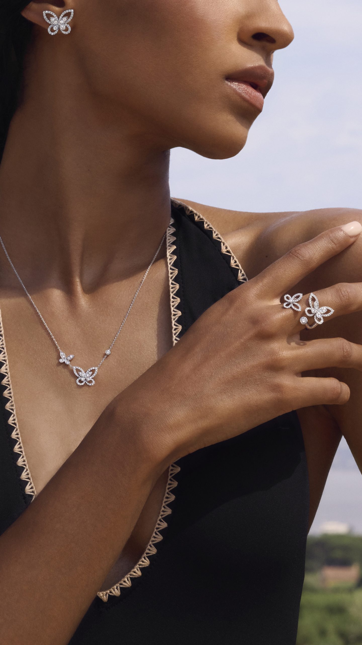 Best Diamond Jewelry for Summer Weddings and the Dresses to Match
