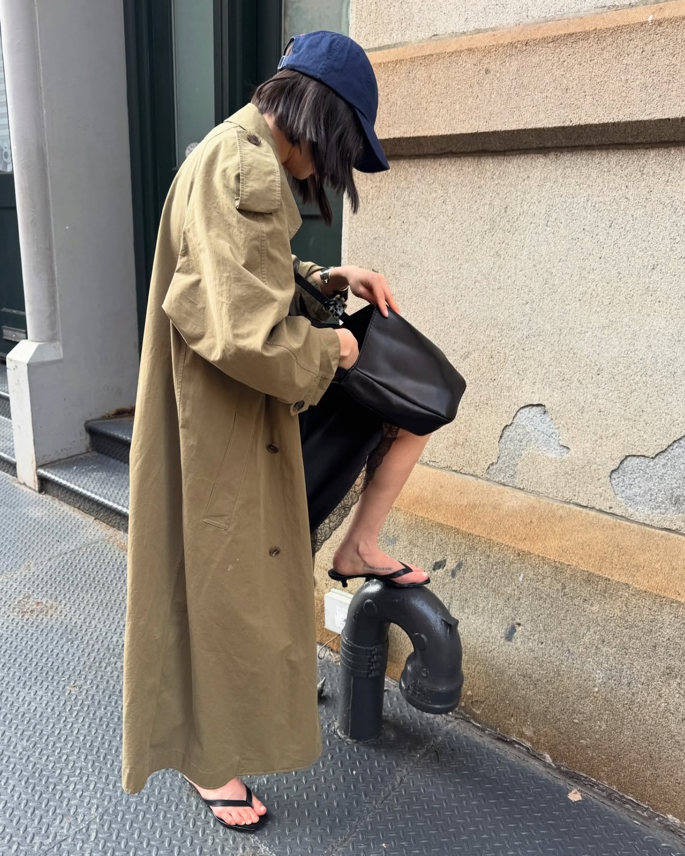 These Editor-Curated Outfits Transform a Baseball Hat Into the Chicest Year-Round Accessory