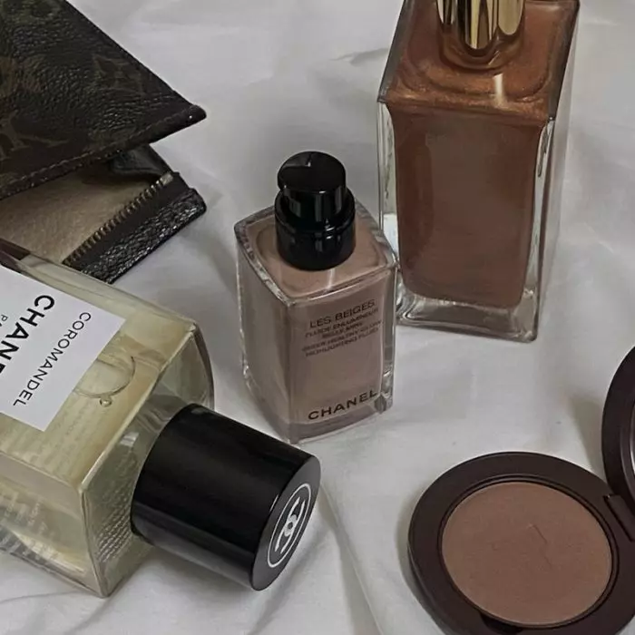 How to Keep Your Summer Glow All Year Round