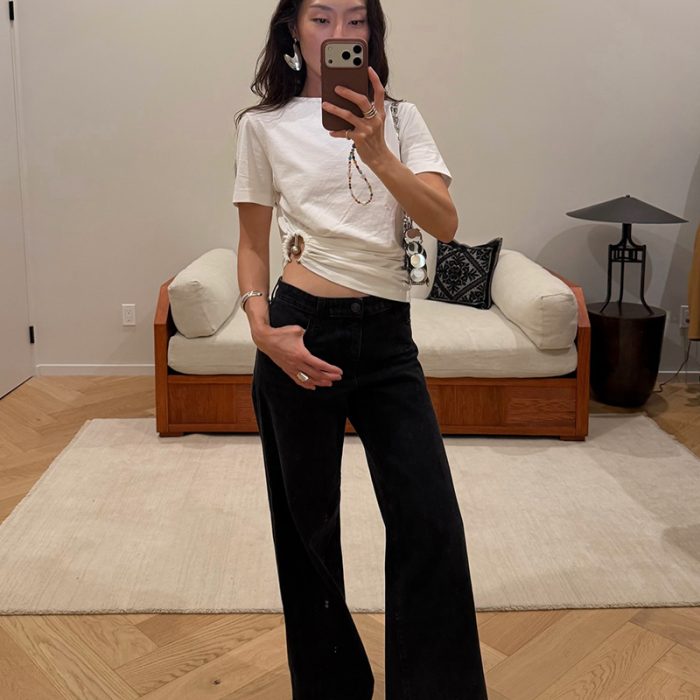 70-Degree Weather Is the Sweet Spot For Spring Dressing—Here's How to Dress for It