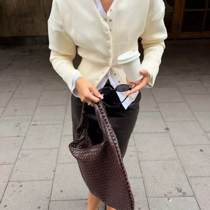 What’s Streamlined, Knee-Length & Chic All Over? This Season’s Pencil Skirt Trend