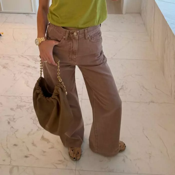 We’re All in on Colorful Jeans—Here Are Our Favorite Ways to Wear Them