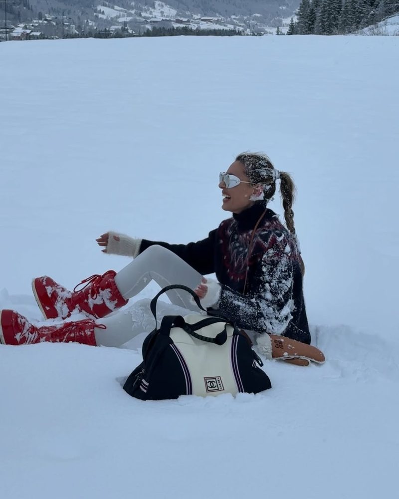 Look Great In %26amp%3B Around the Ski Chalet This Season With These Mountain-Friendly Outfit Ideas