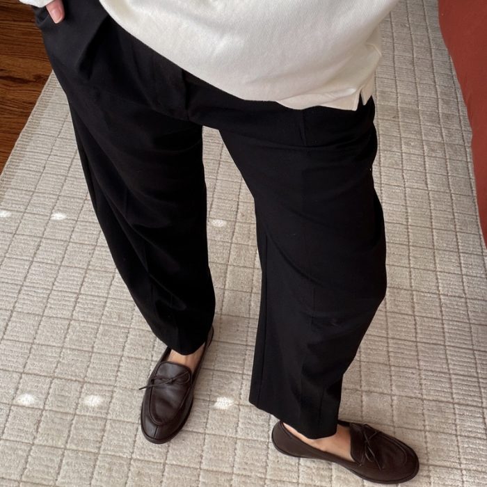 These Office-Ready Work Pants Simplify Getting Dressed for Your Nine-to-Five