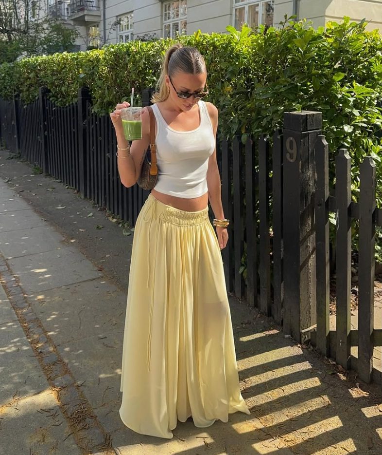 Low-Rise Skirts Are the New Alternative to Jeans This Spring