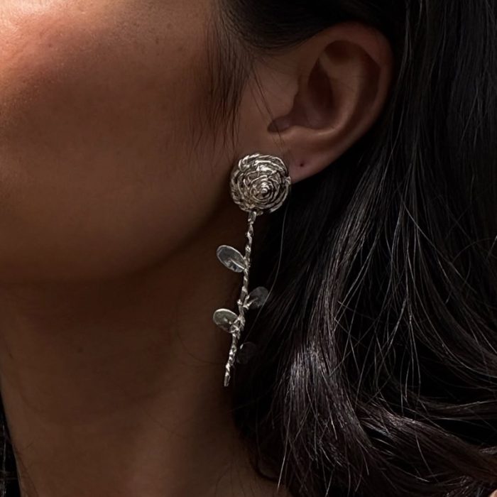 The Secret to Finishing Every Outfit? A Really Good Pair of Earrings The Secret to Finishing Every Outfit? A Really Good Pair of Earrings