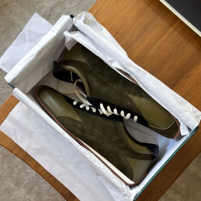 The Fall Sneakers I’d Buy Again After Walking 10,000 Steps in Them