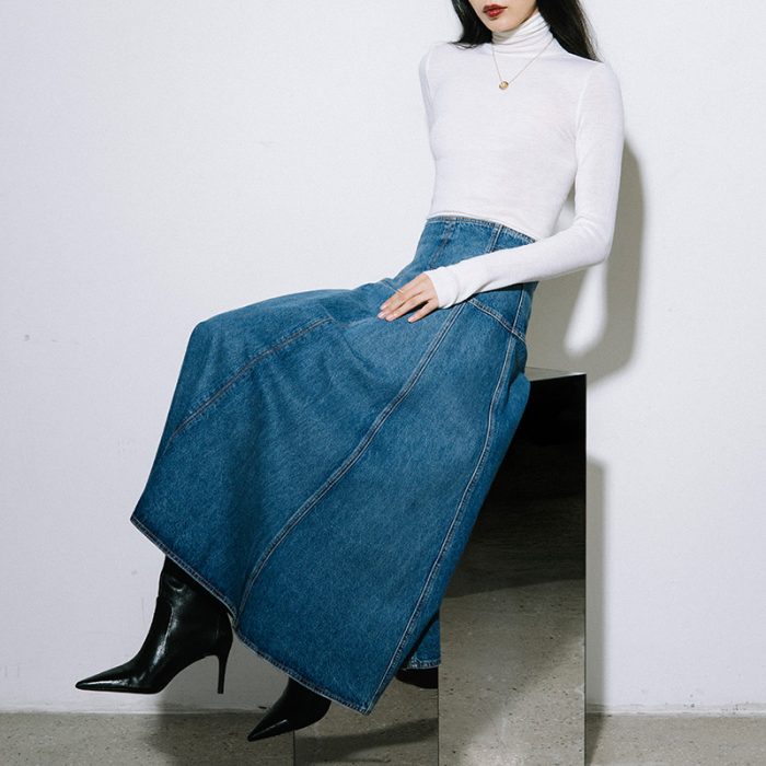 The ‘90s-Era Denim Skirt Is Back in a Big Way This Fall—These Are the Styles We’re Eyeing