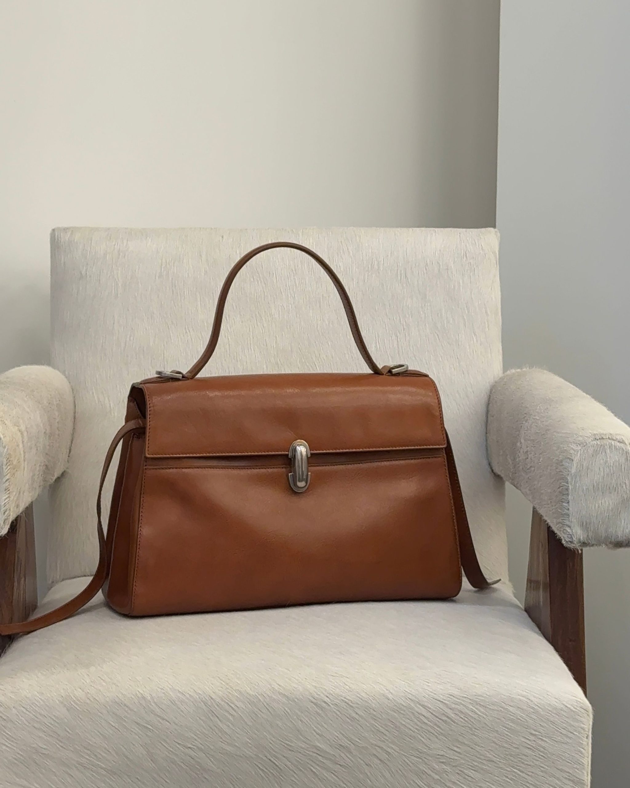 Our Editor Reviews Fall%E2%80%99s Latest It Bag Contender