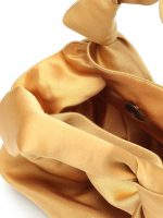 Cream of the Crop_0002_5b THE ROW Ascot Two silk-satin clutch