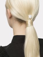Fall 2020 Trends SOPHIE BILLE BRAHE 10kt yellow gold Grace Blanc hair pin on Model