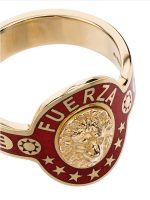 Lady in Red_0009_4c FOUNDRAE Strength ring