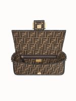 Lorena Rae Street Style Fendi BAGUETTE Brown fabric bag Inside