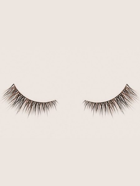 Jenna Lyons Takes On False Eyelashes With The Launch Of Her New Beauty ...