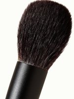 Makeup Bag_0007_10 SURRATT BEAUTY Artistique Cheek Brush detail shot bristles