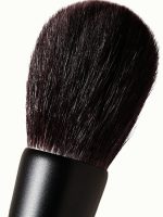 Makeup Bag_0009_9 SURRATT BEAUTY Artistique Face Brush detail shot bristles