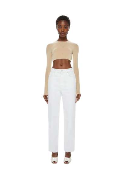 6 White Jeans Outfit Ideas to Wear All Year Round